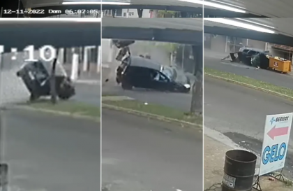 Carro desgovernado capota, invade canteiro central, arranca árvore e bate contra lixeira em ...